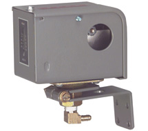kele.com | Johnson Controls P10BC-7C | Pressure | Pressure Switches